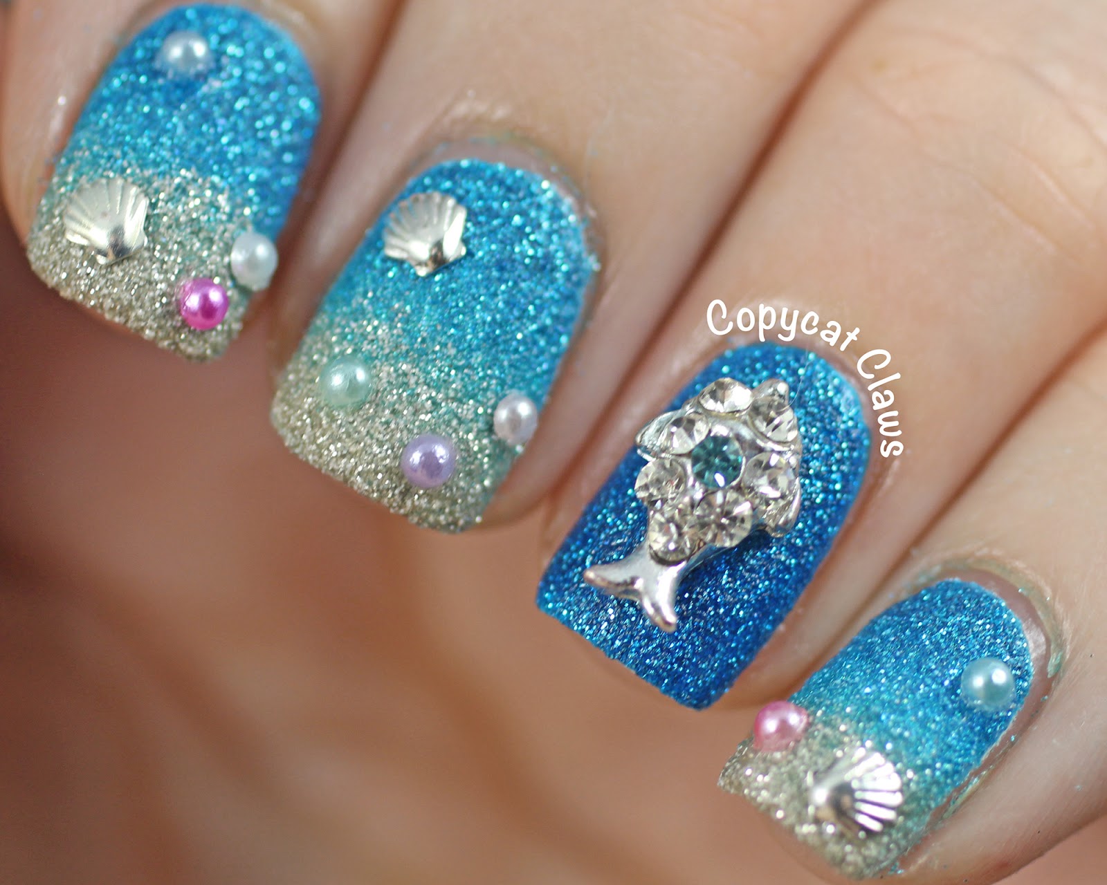 Copycat Claws: Blingy Textured Beach Nails