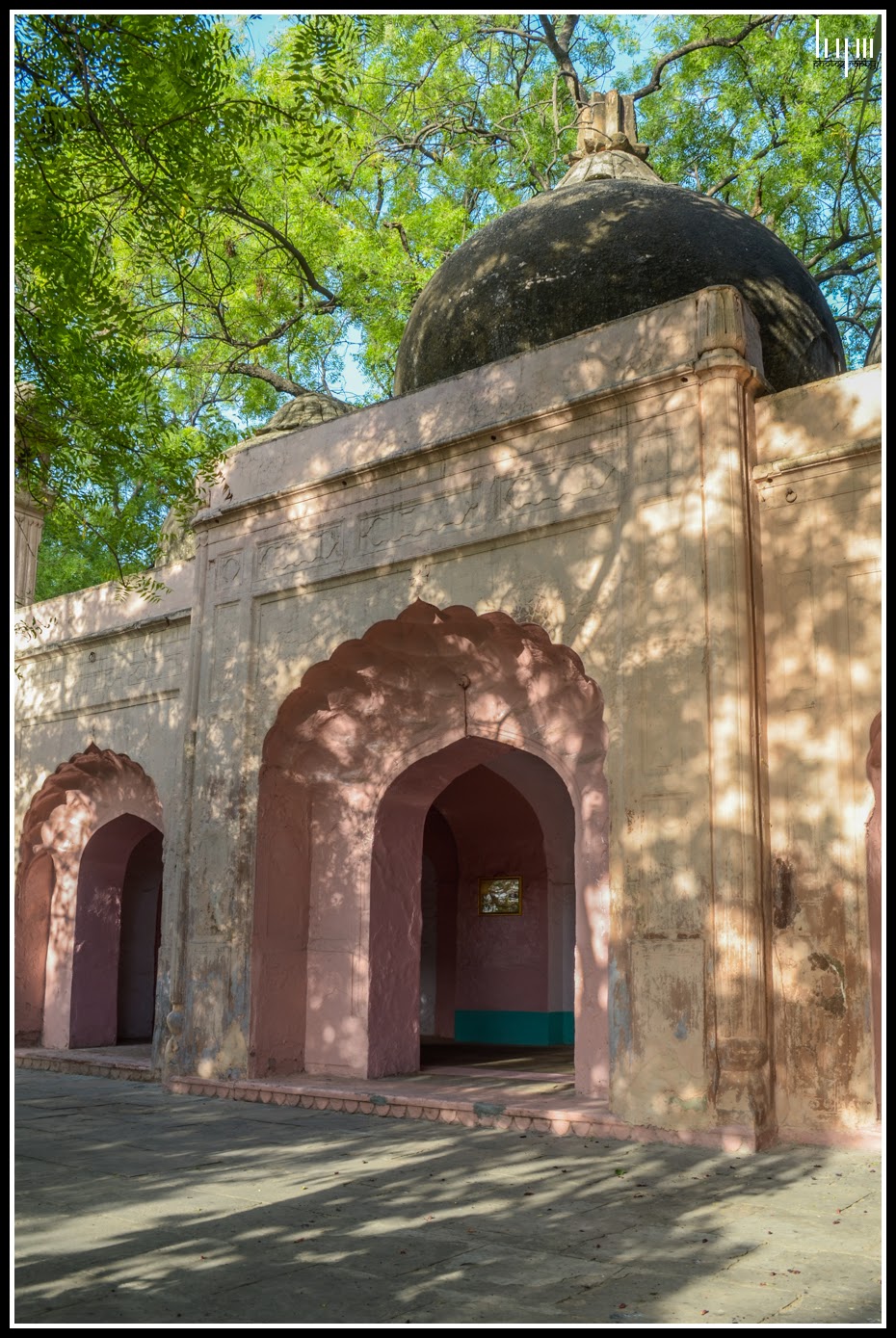 Through MYH ...: Qutb Complex: Alauddin Khilji's Tomb and Mughal Mosque