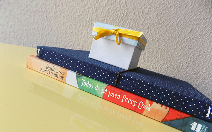 Resenha: Todos de pé para Perry Cook