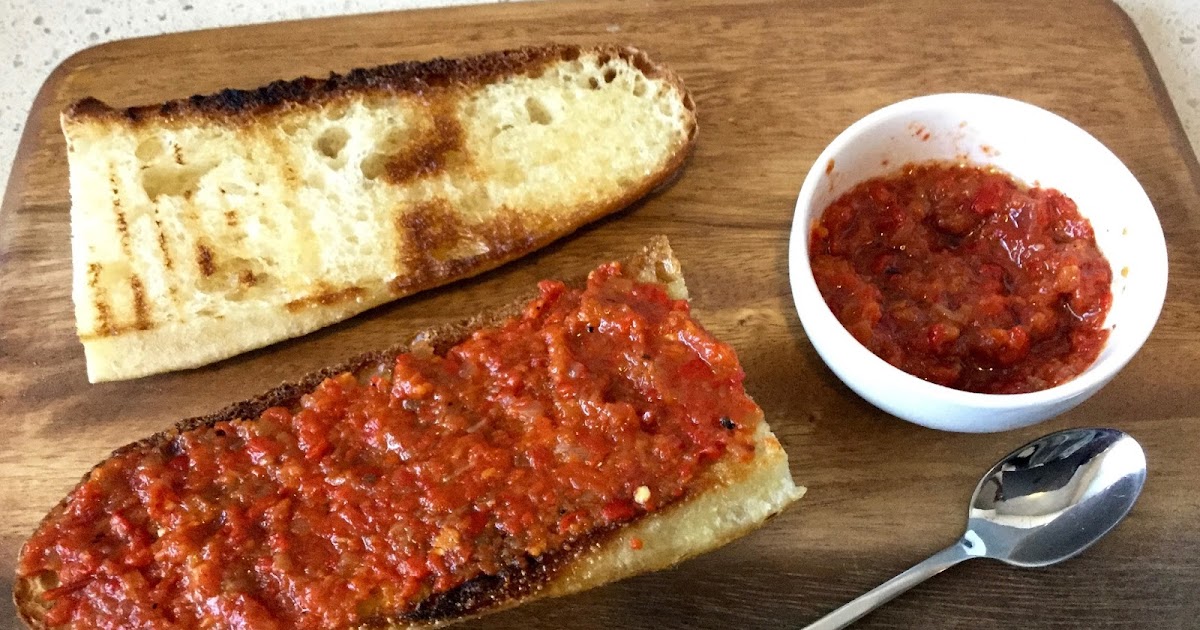 Bachelor food: Ajvar - the red relish!