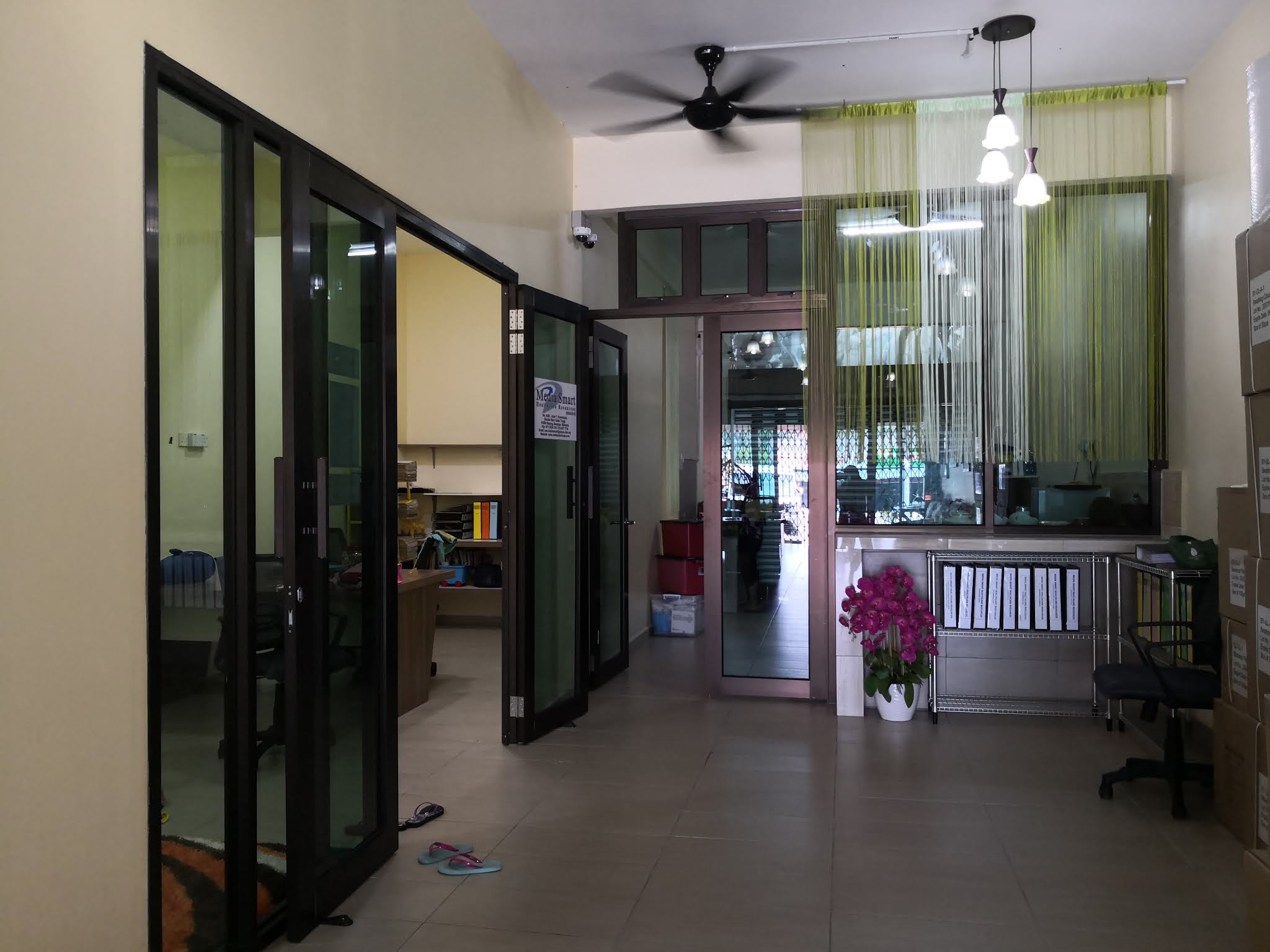 SUEperb MaMa: Partition Cermin untuk Pejabat blogger Sueperbmama..