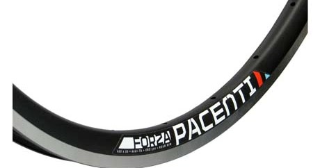 Blackcat wheels: Pacenti Forza