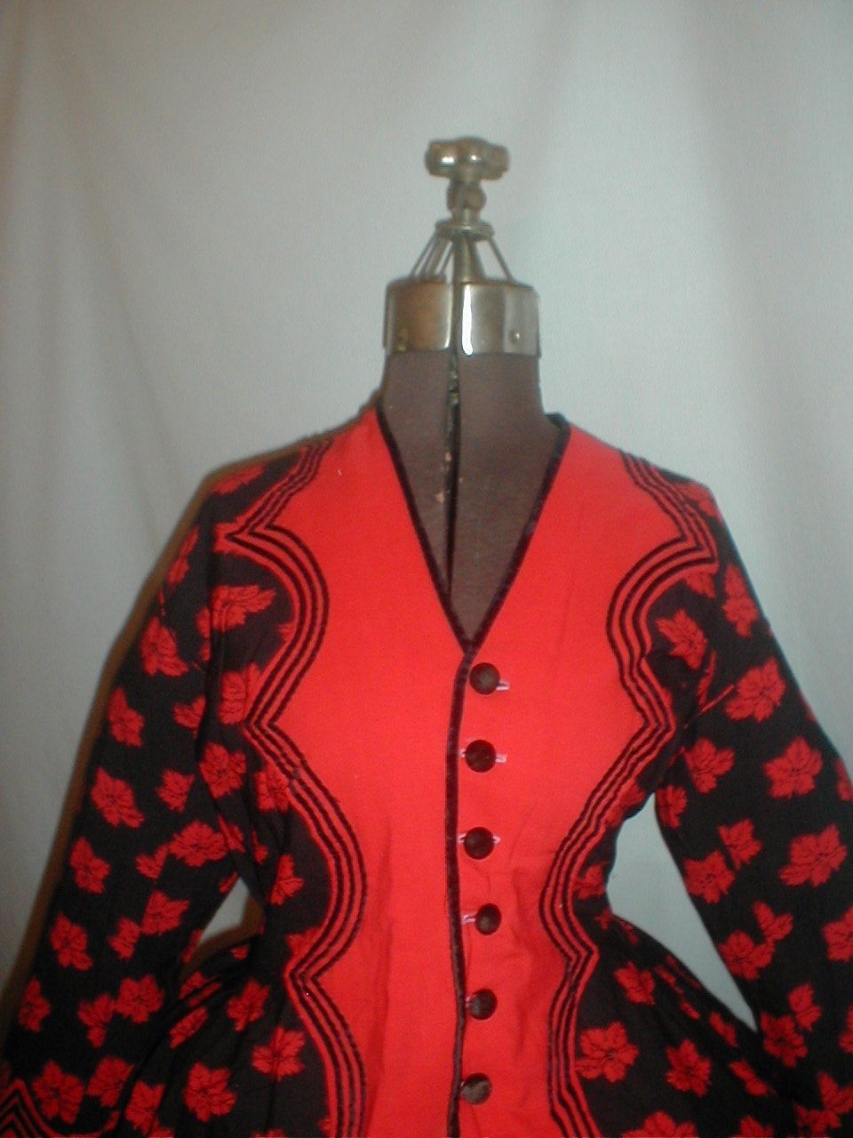 All The Pretty Dresses: Mid 1860's Red and Black Wrapper Gown