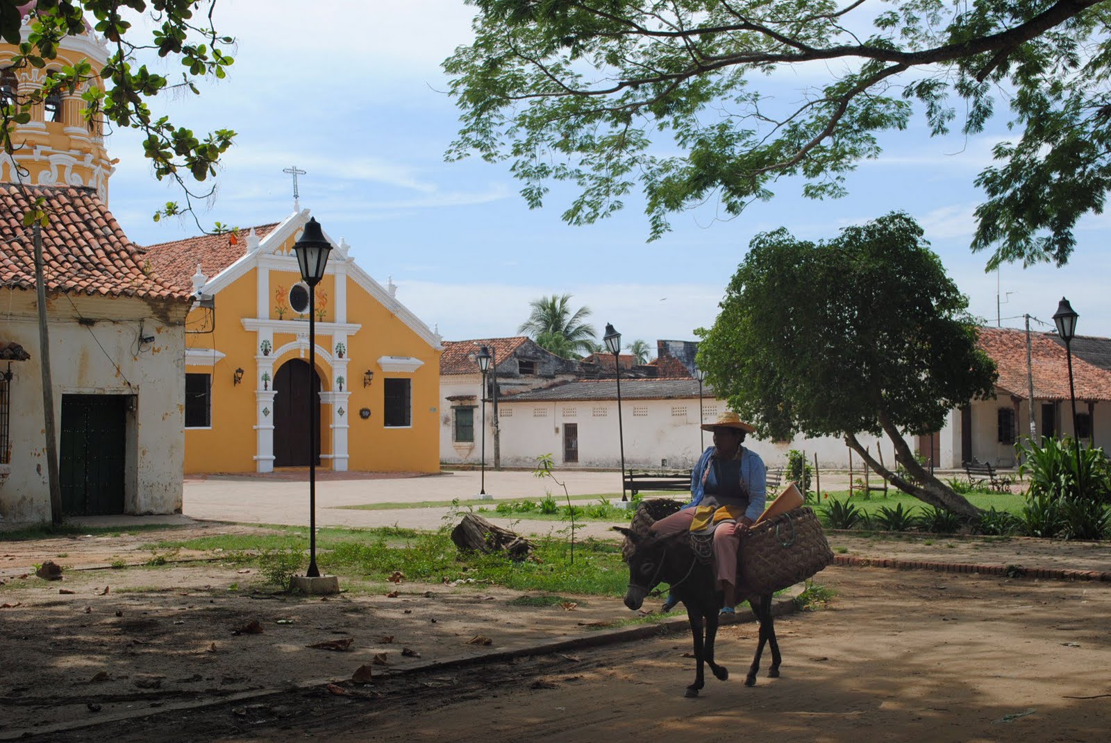 Koloni Accessories Colombia: Mompox, Colombia - Mompox Filigree