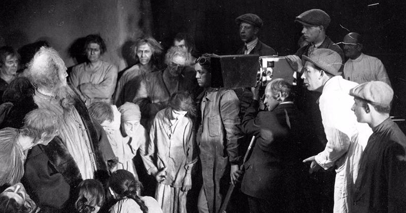 37 Amazing Pictures That Capture the Scenes of 'Faust' Movie in 1926 ...