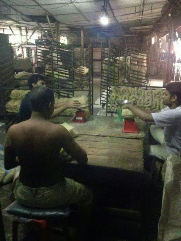 9 GAMBAR PROSES PEMBUATAN MEE HOON CAP MASJID YANG MENJIJIKKAN DI ...