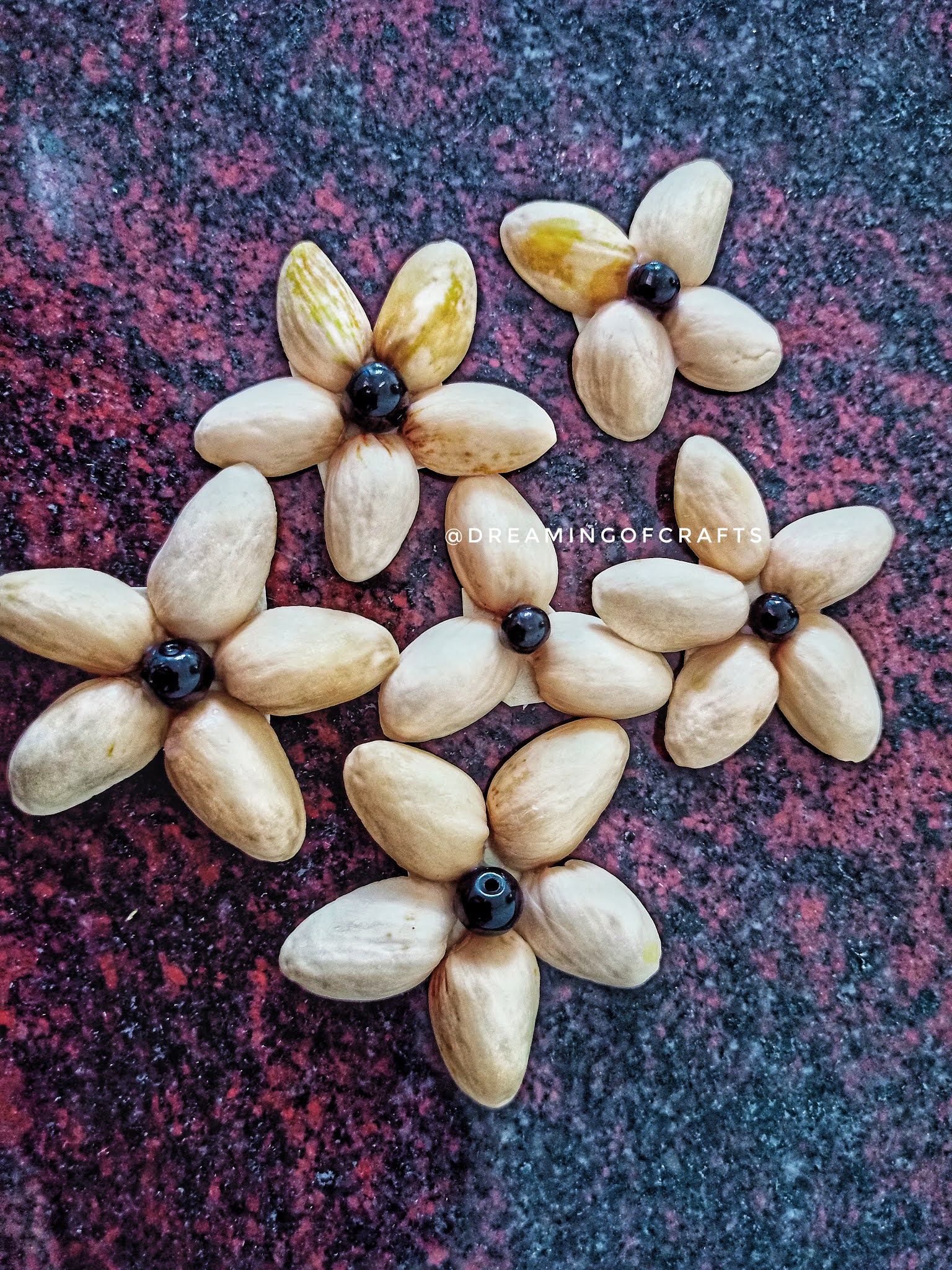 Craft from pistachios shells!!🤯