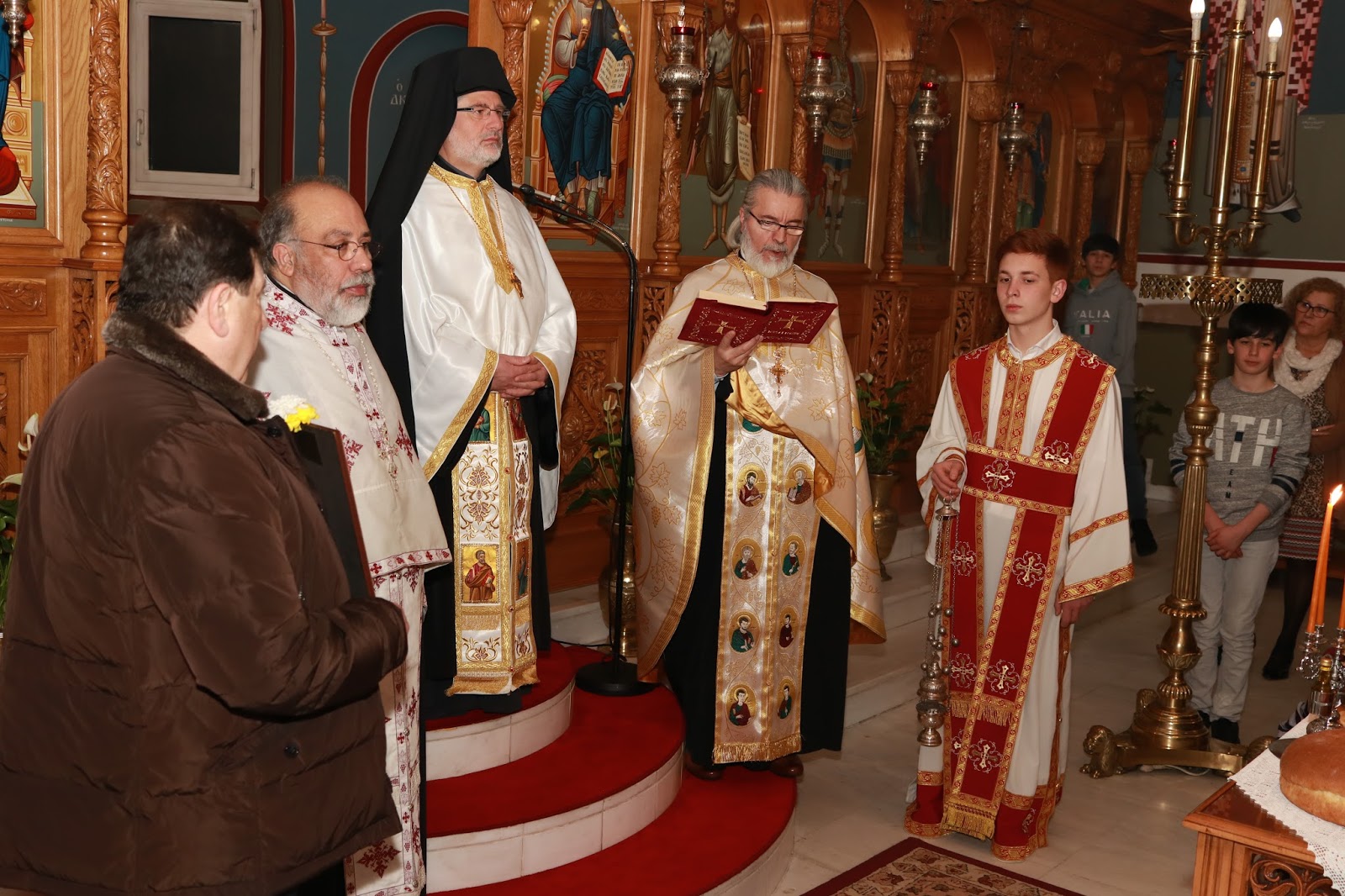 ΕΝΟΡΙΑ "ΤΡΙΩΝ ΙΕΡΑΡΧΩΝ" ΑΝΝΟΒΕΡΟΥ: Ο ΕΣΠΕΡΙΝΟΣ ΤΩΝ ΤΡΙΩΝ ΙΕΡΑΡΧΩΝ ΜΕΣΑ ...