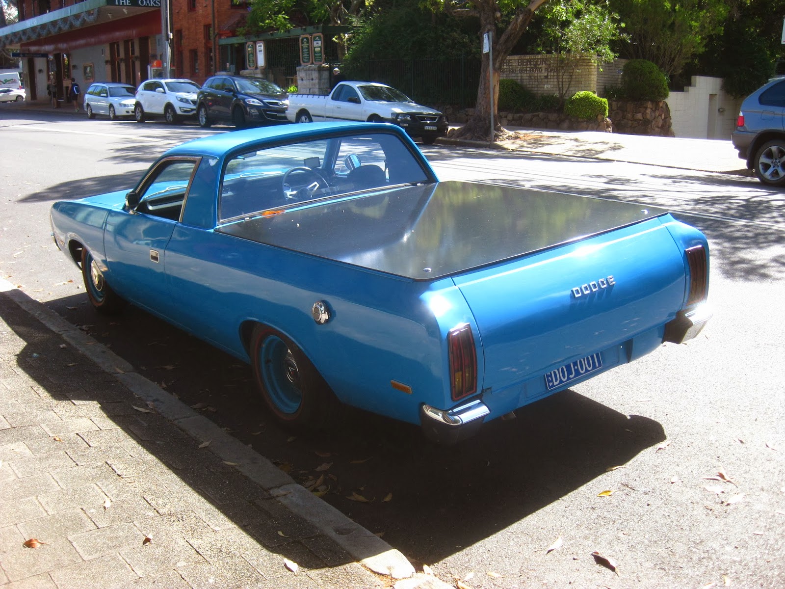 Aussie Old Parked Cars: 1974 Chrysler VJ Dodge Ute