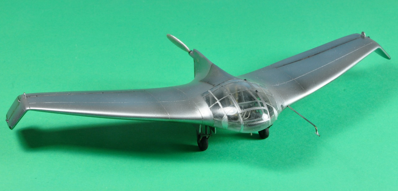 Renax Sharkit 1/72 Resin kits: DFS 40 fini, par Phil Martin