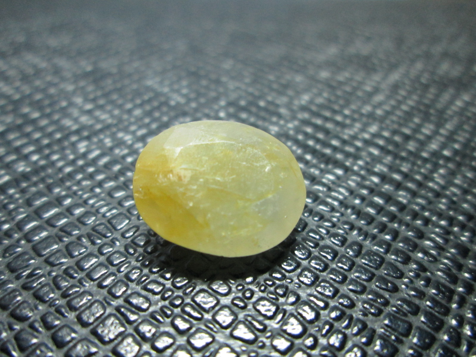 batu permata 4u 01125649604: white sapphire/nilam putih