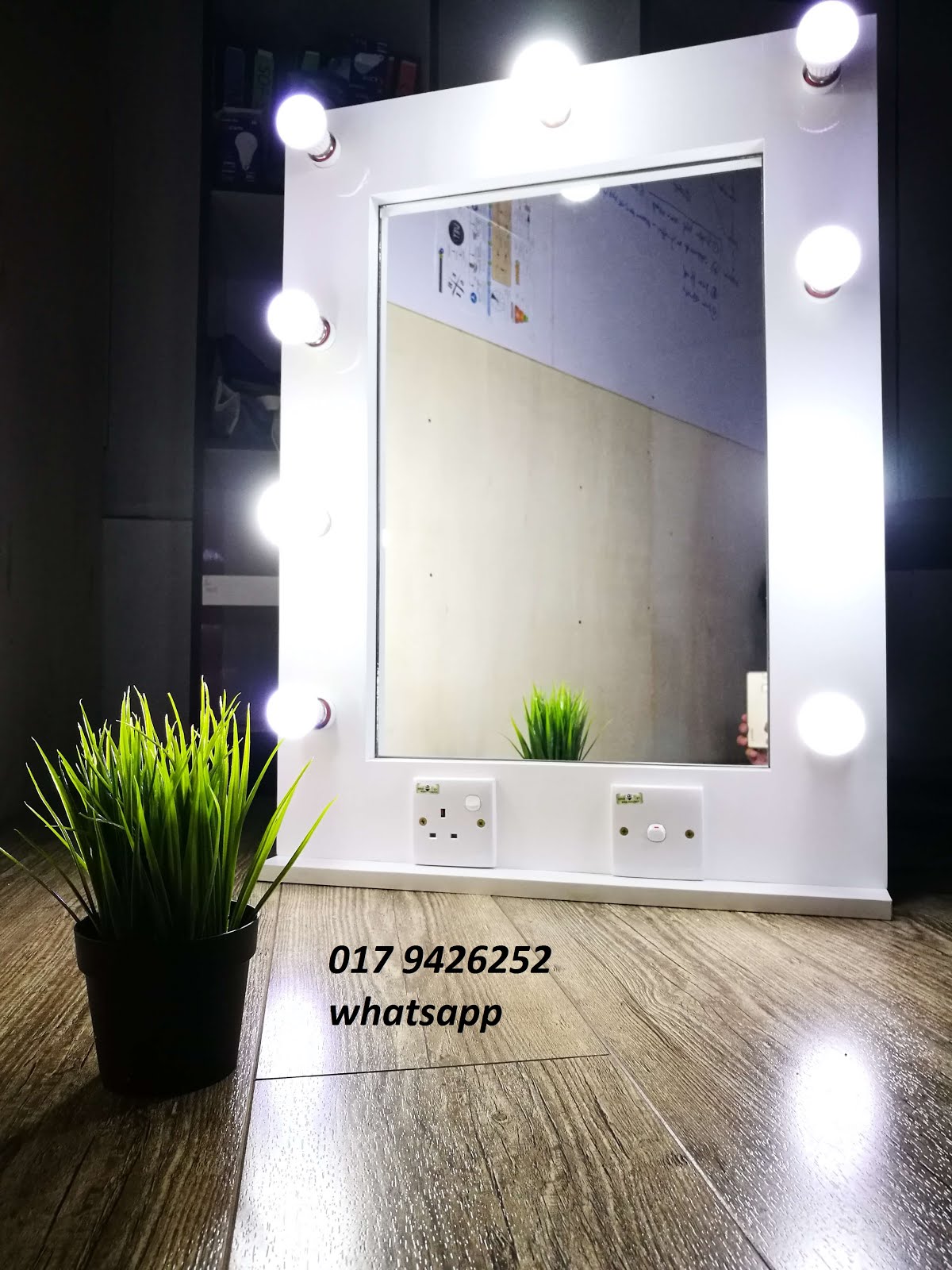 Cermin Mekap Berlampu : Cermin Makeup Berlampu Malaysia