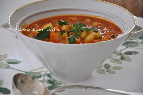 Due bionde in cucina: "Chowder" di merluzzo e pomodoro