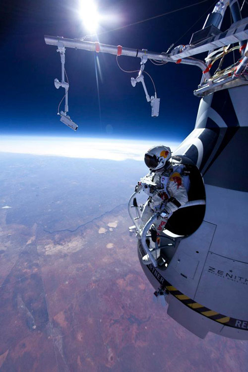 create2destroy: Red Bull Stratos Project