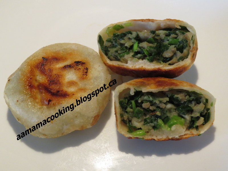 AA mama: 生煎韭菜豬肉餡餅 Pan-Fried Chives and Pork Buns