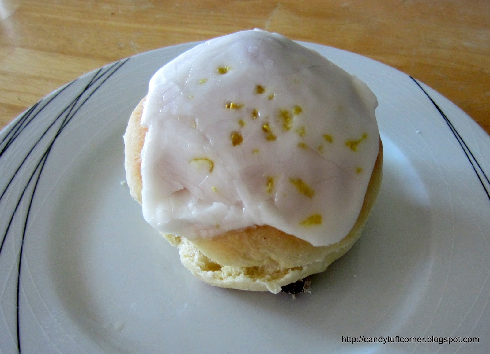 Candytuft Corner: Whitby Lemon Buns