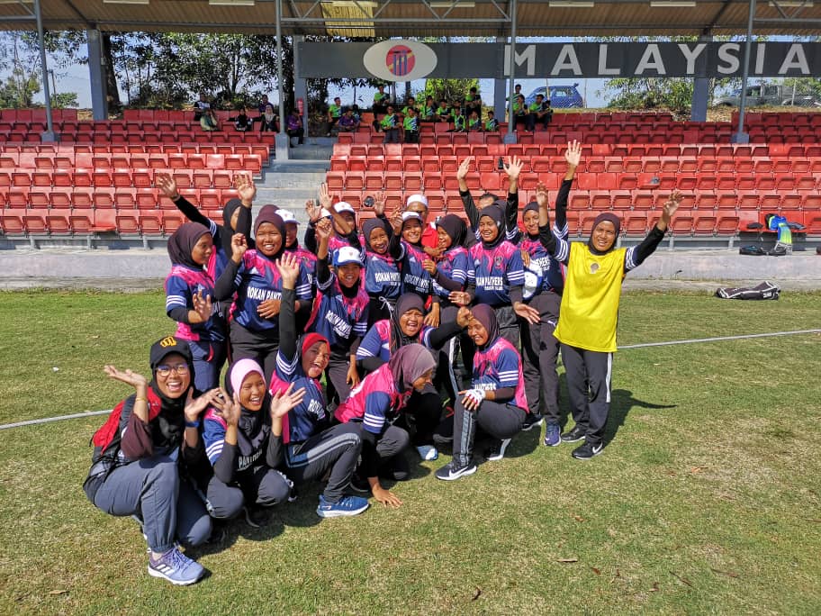 SMK BUKIT ROKAN: KOKURIKULUM : SMKBR TERUS CIPTA NAMA DALAM ARENA KRIKET