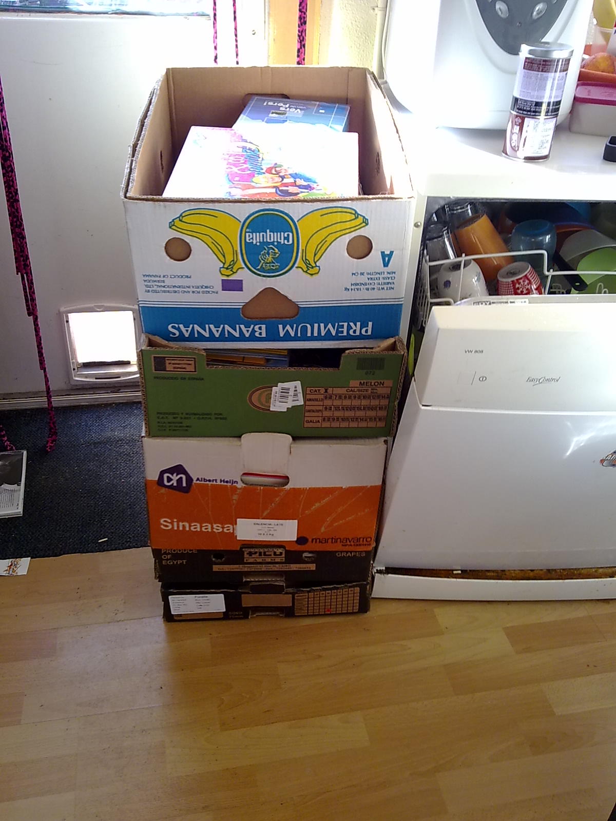 opruimen en bezuinigen: 8 maart, dag 89, dozen, dozen, boeken, boeken...