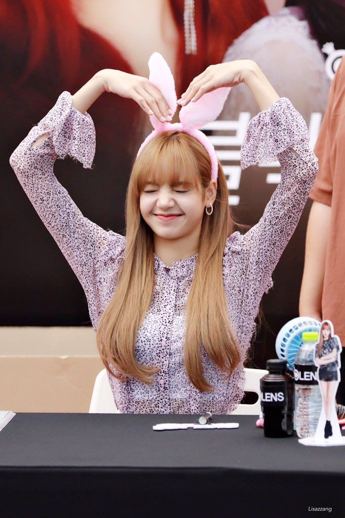 Best Lisa Blackpink Cute Photo Collection | WaoFam Best Lisa Blackpink Cute Photo Collection | WaoFam
