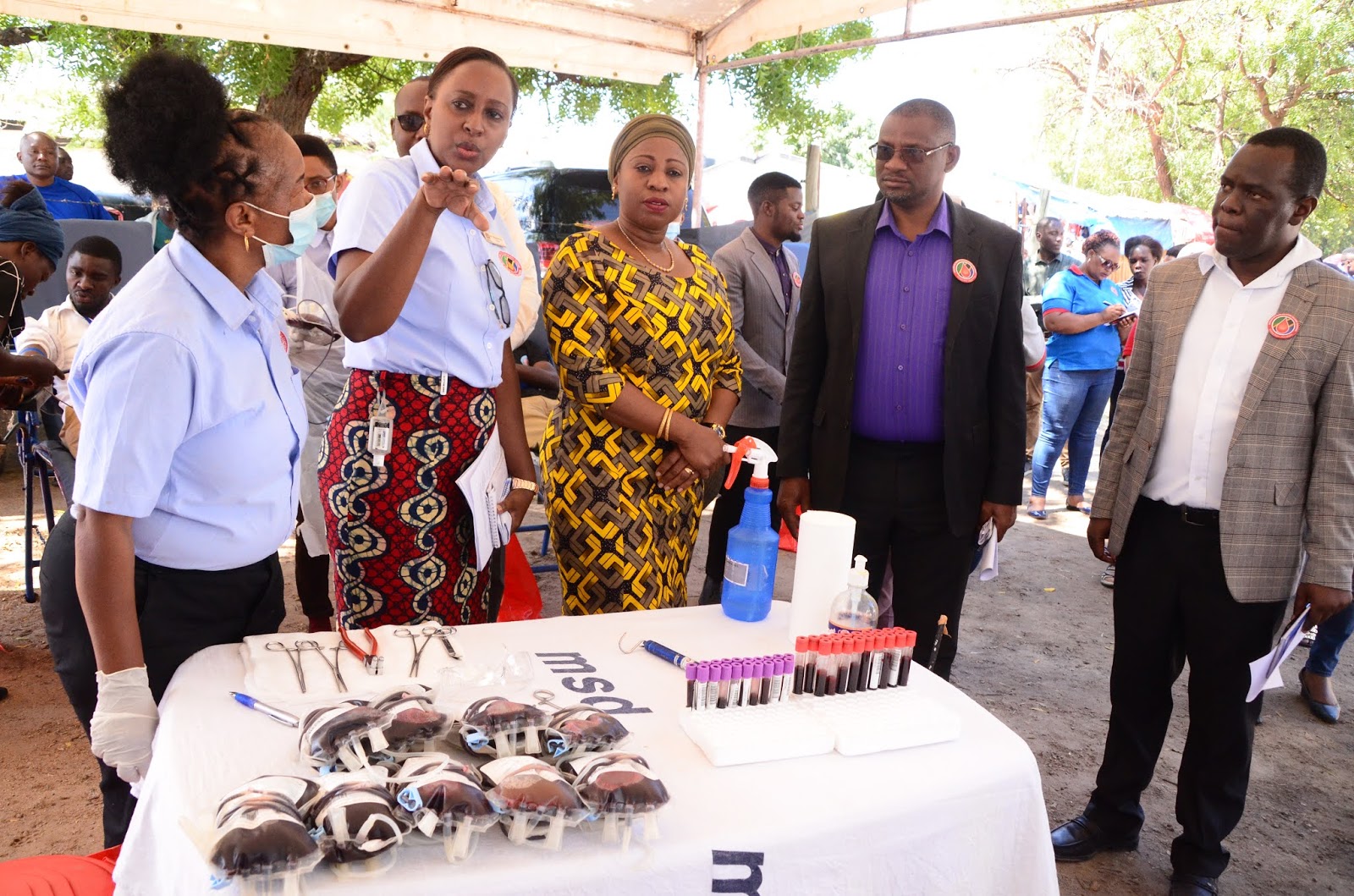 WAZIRI UMMY AZITAKA HOSPITALI ZOTE NCHINI KUACHA KUWADAI DAMU WAGONJWA ...