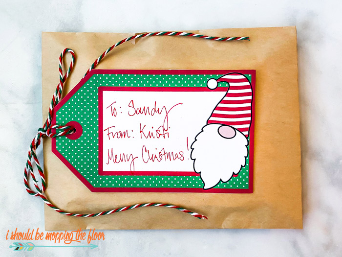 Free Printable Christmas Gnomes Gift Tags | i should be mopping the floor