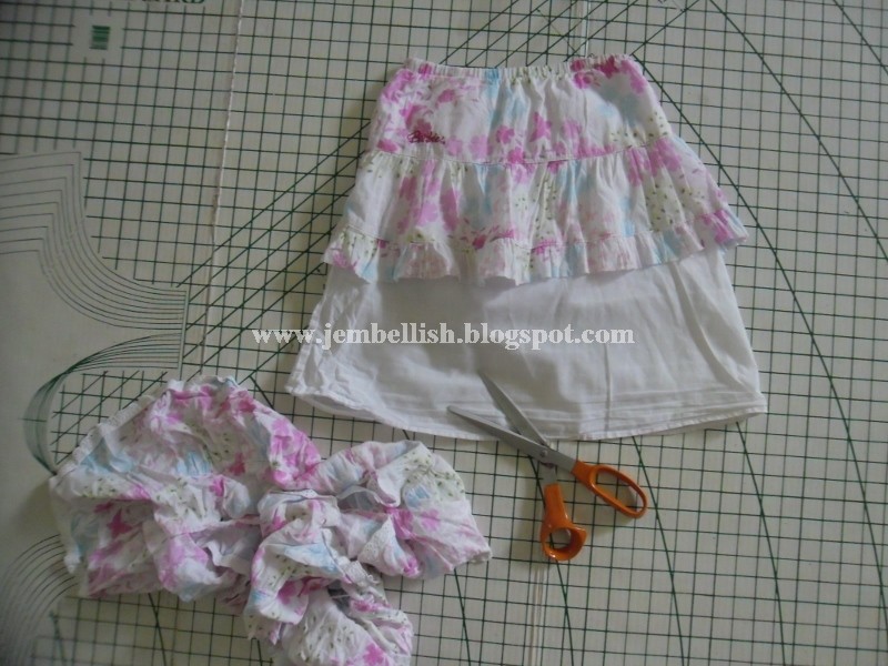 Creating my way to Success: Cascading ruffles - midweek upcycle