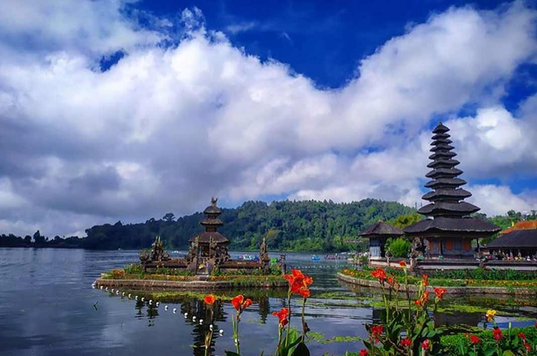 Danau Beratan Bedugul Tabanan Bali – Daya Tarik, Lokasi & Harga Tiket ...