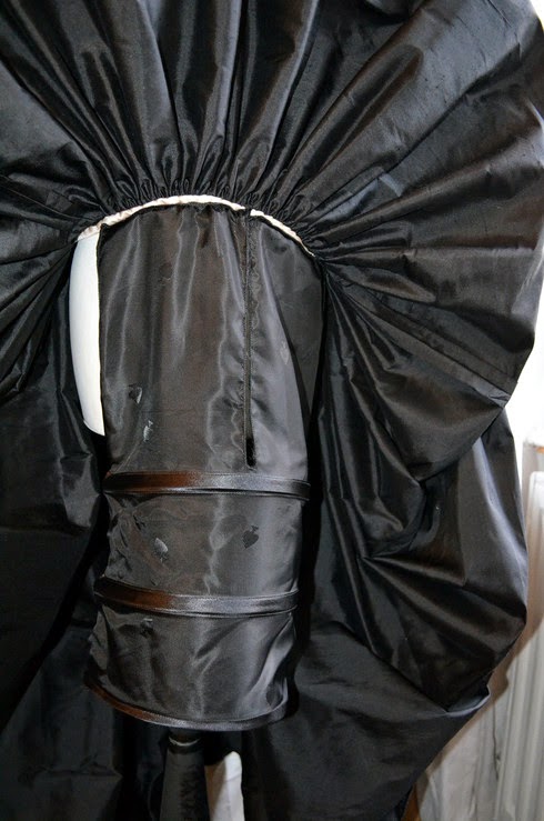 That Purple Dress: Robe de style: some construction details