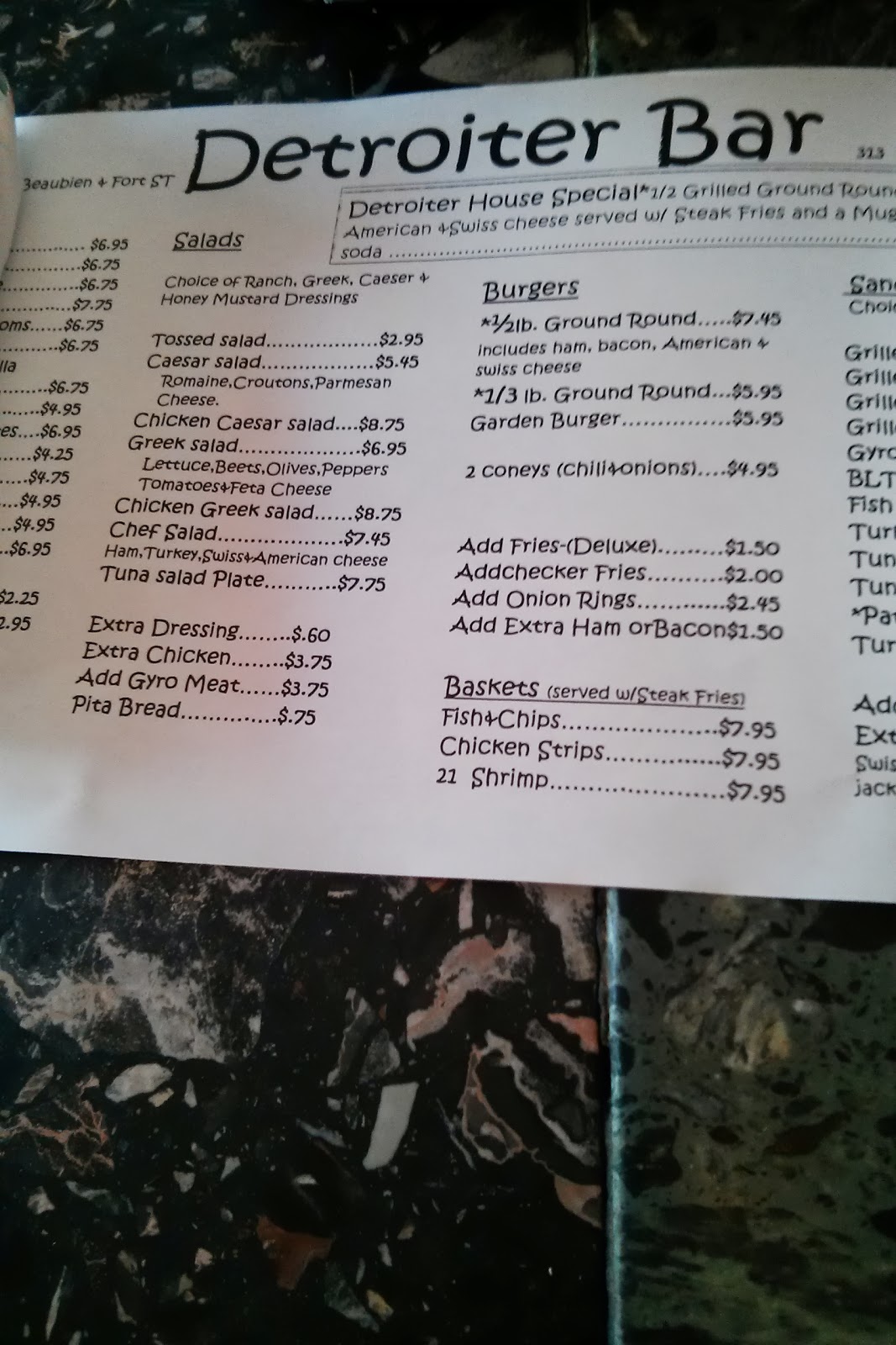 Amuse-bouches: Detroiter Bar