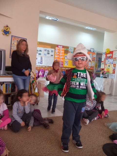 .~~kindergarten teacher ~~ΝΗΠΙΑΓΩΓΟΣ.....ΧΡΩΜΑΤΑ ΚΑΙ ΑΡΩΜΑΤΑ ...