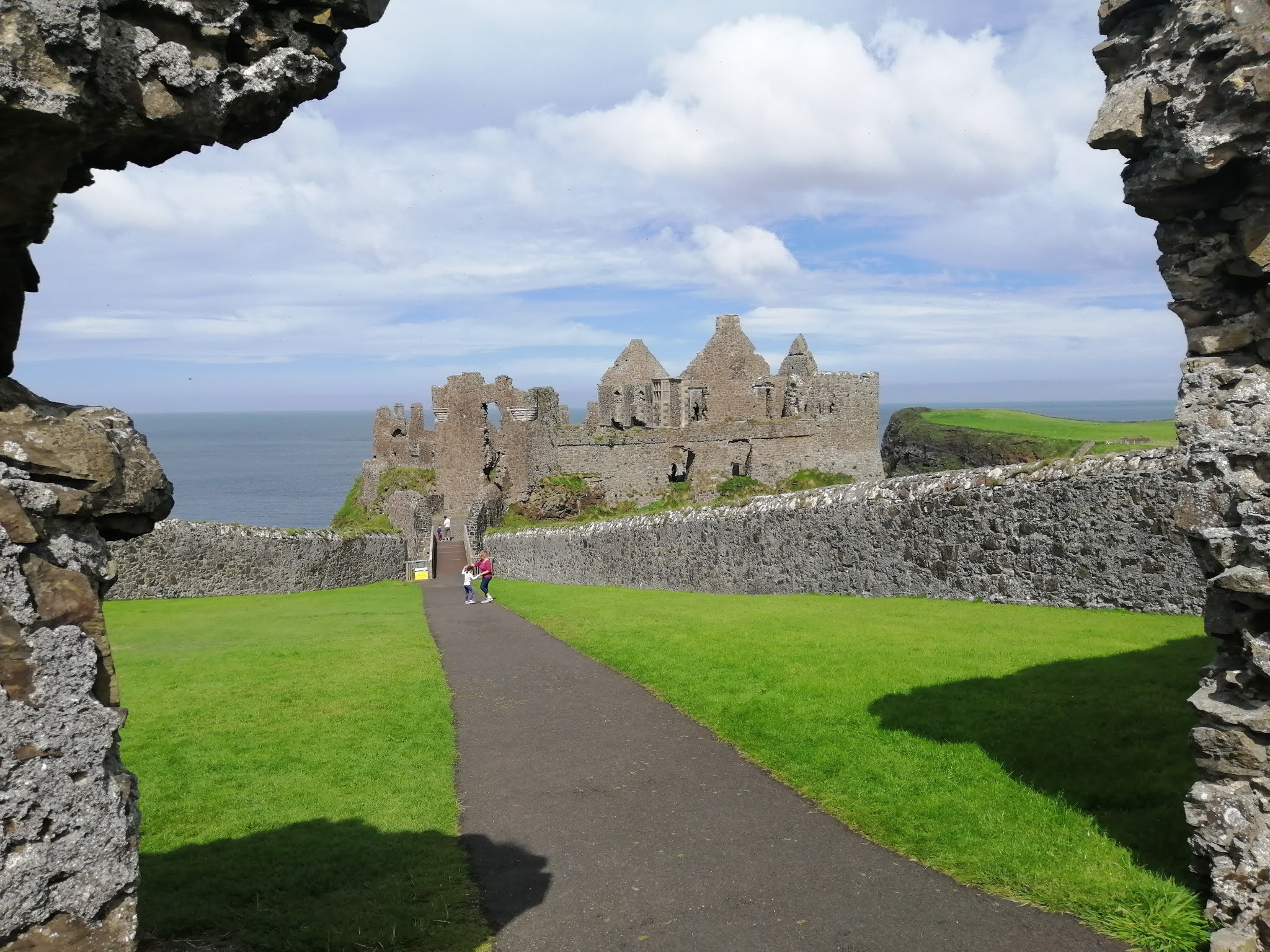 Sam's Ramblings : Dunluce Castle - Romanticism, Legend, History and ...
