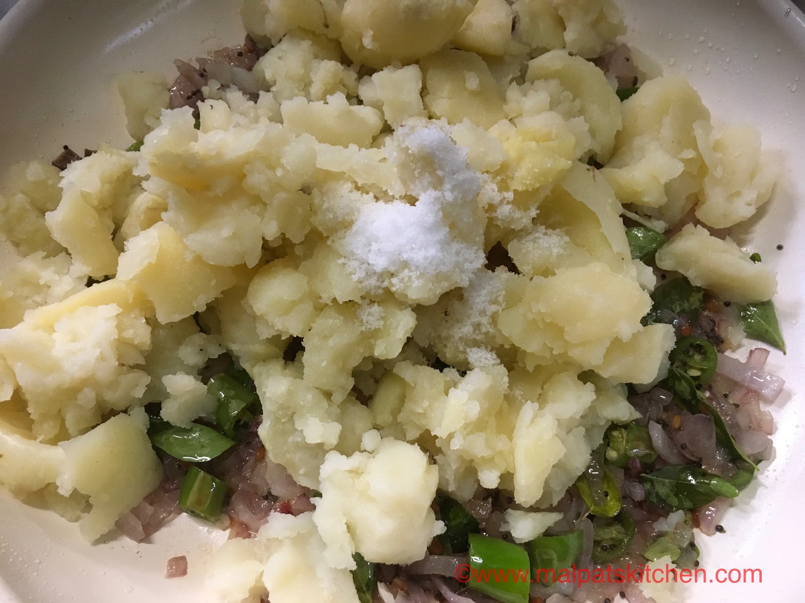 POTATO WHITE PODIMAS, how to make white aloo podimas ~ Malpats Kitchen