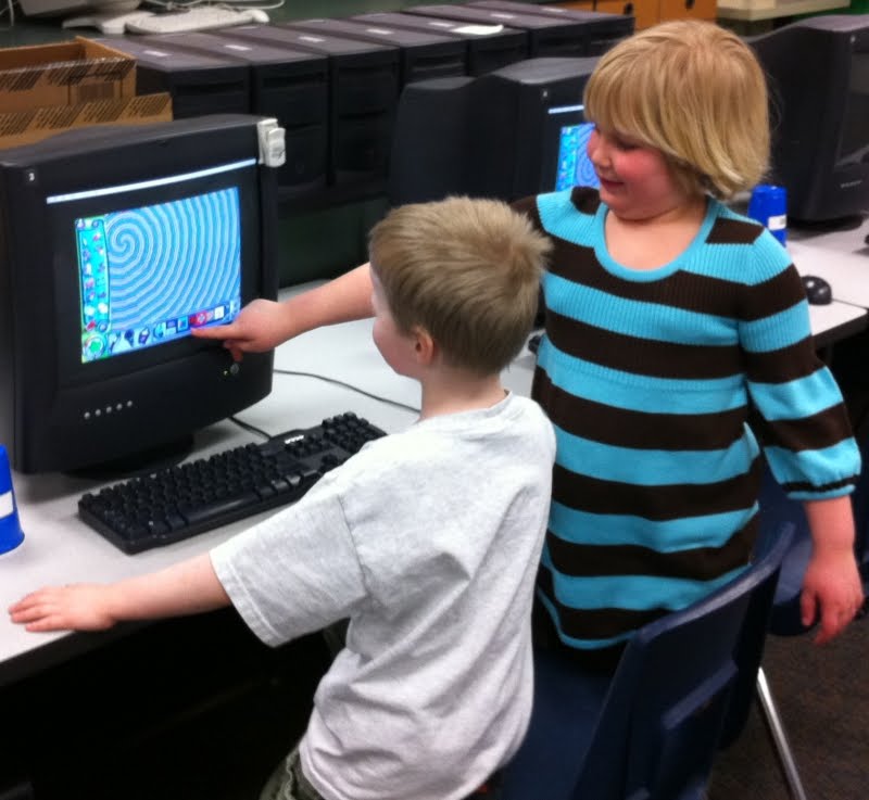 Miss Frank's Computer Class: Helping Each Other