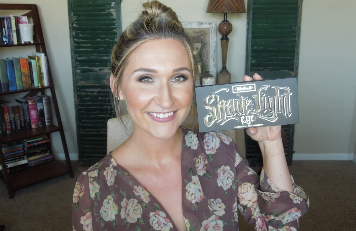 Casey Ferguson: Review: Kat Von D Shade & Light Eye Palette
