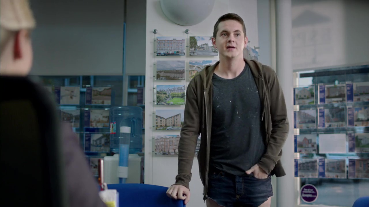 ausCAPS: Sean Verey shirtless in Pramface 3-02 "Tinker, Tailor, Lobster"