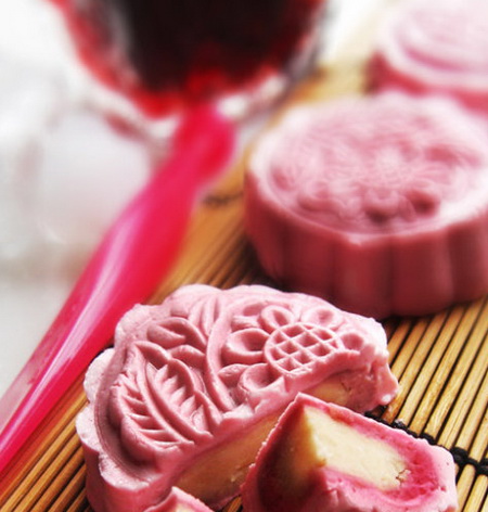 How to Make Mooncake: Rose Red Wine Snowy Mooncake