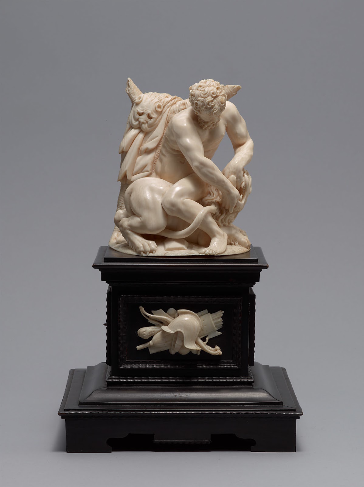 Spencer Alley: Figurines in Alabaster, Ivory, Bronze, Marble (Vienna)