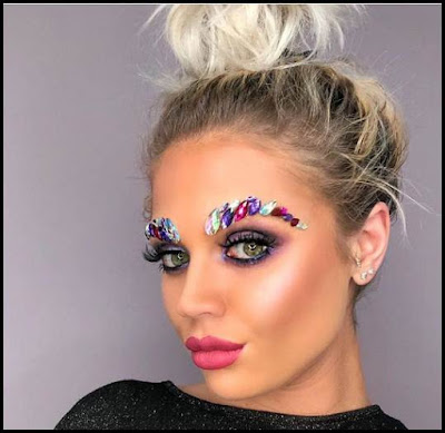 MACHIAJUL STRIDENT pareri bune de la Sprancenele HALO la buzele ACADELE ...