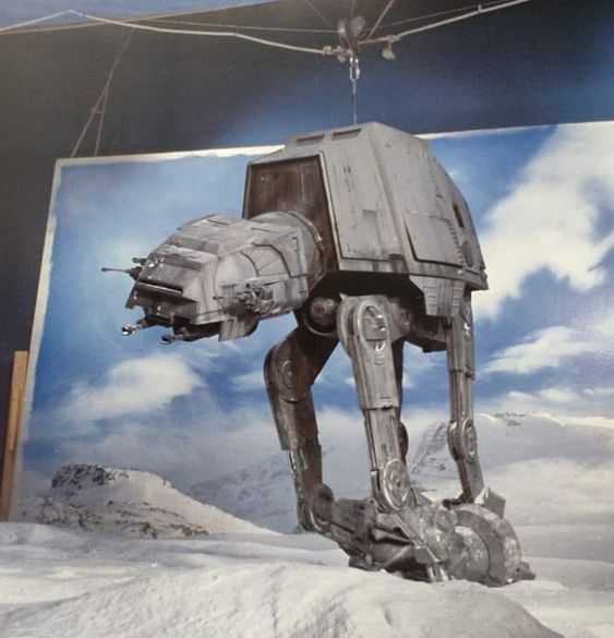 STAR WARS AFICIONADO WEBSITE: AN 'EMPIRE' AT 40: FALLEN BEAST!