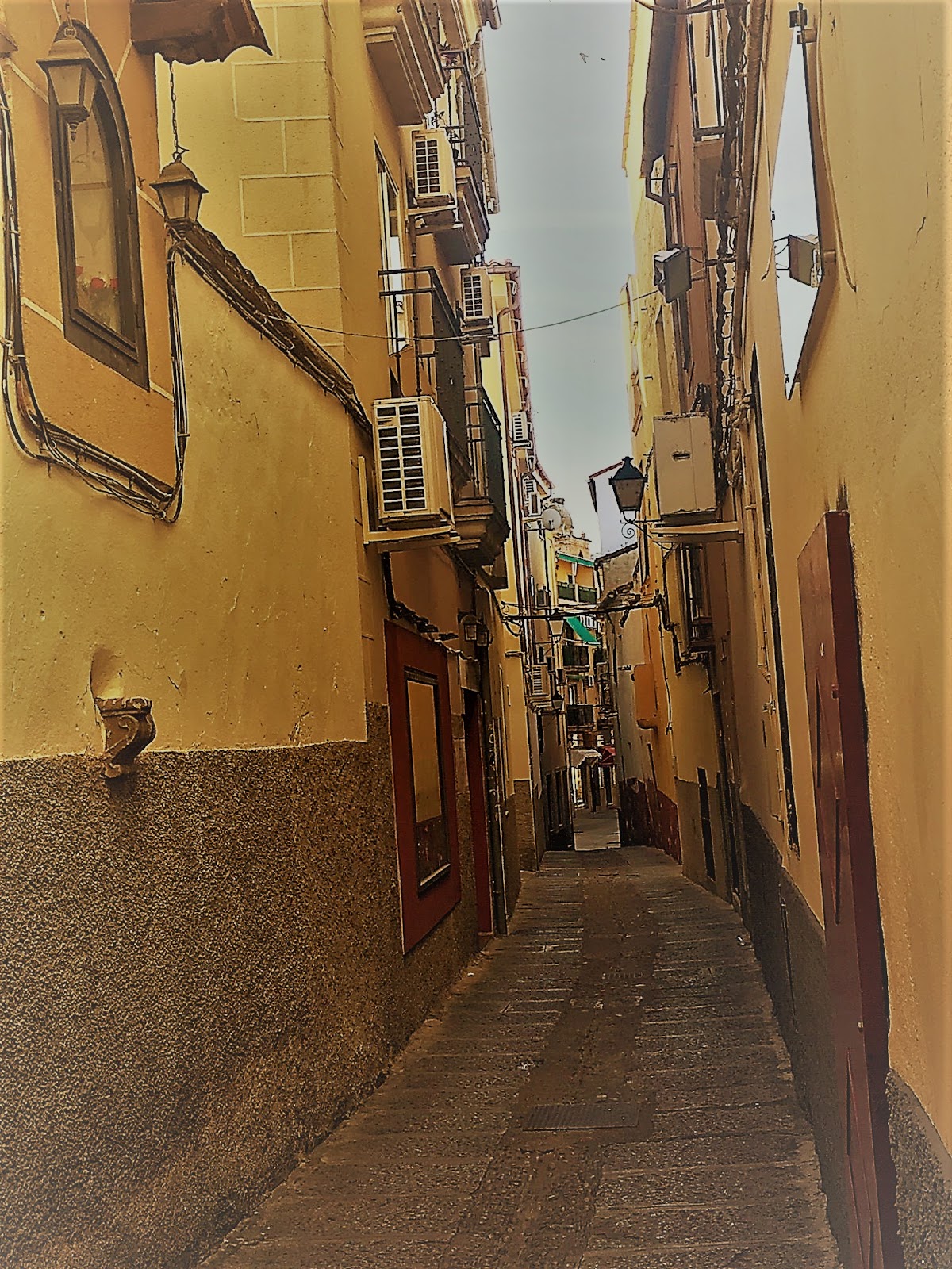 LA VOZ DE PLASENCIA: EL ULTRAJADO CRISTO DE LA CALLE BORREGO.