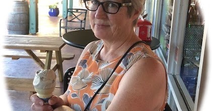 Camp Mini Ha Ha Projects: Bio - Kelly Pinheiro