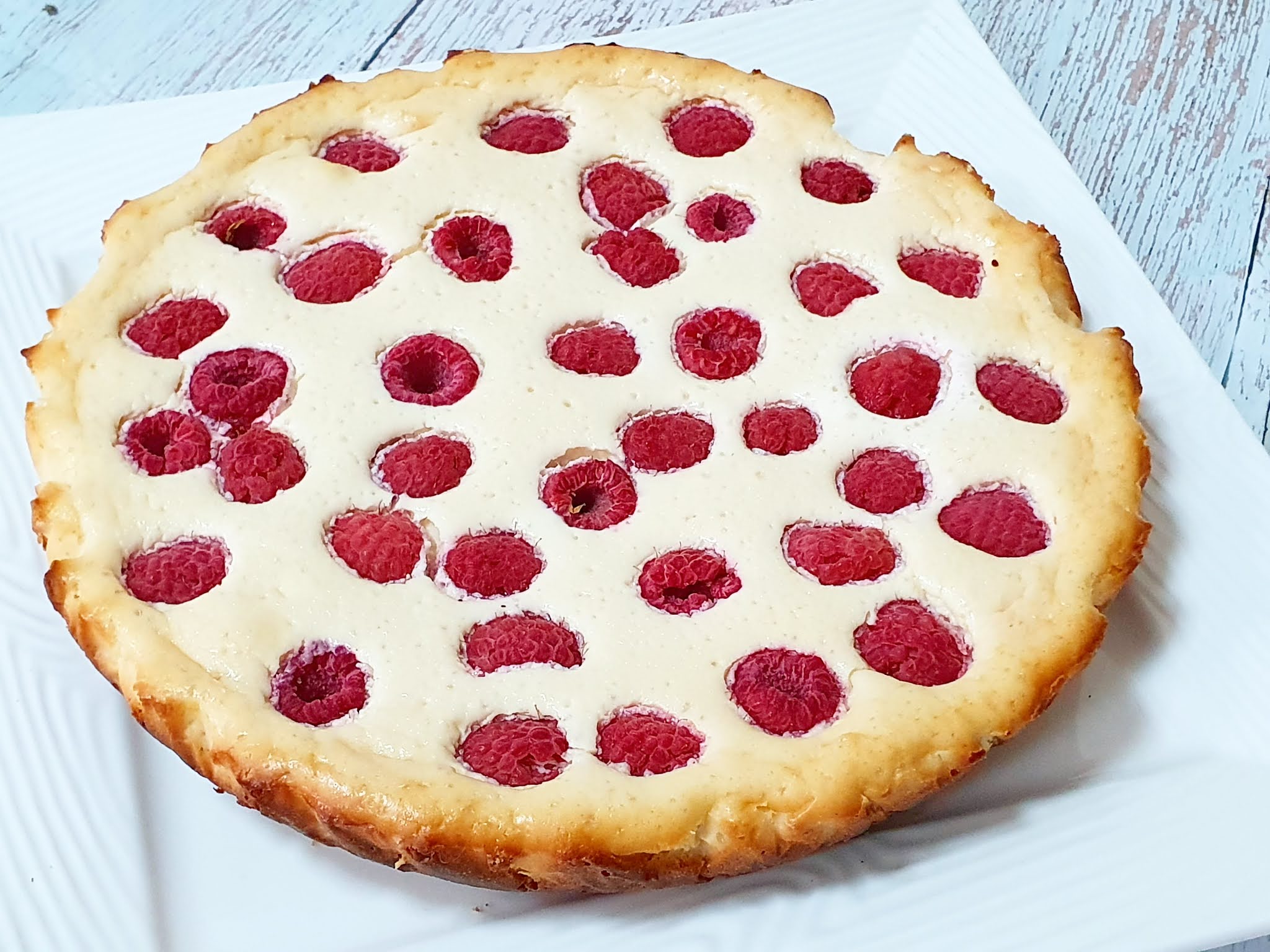 Maryam's Culinary Wonders: 1539. Raspberry Dots Cheesecake