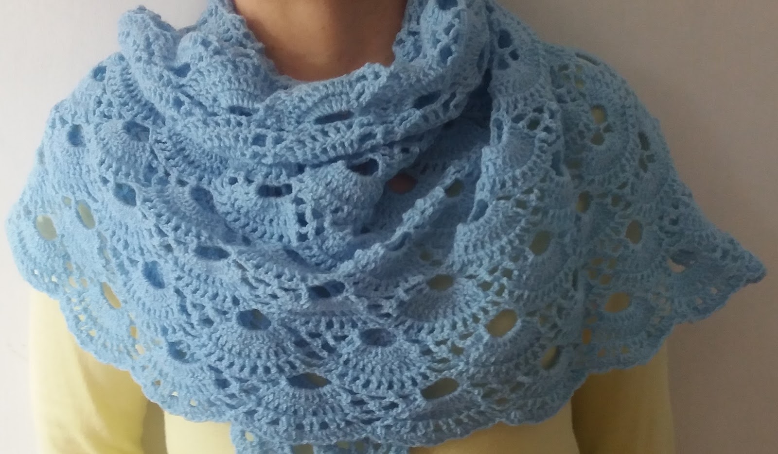 Małgosia szydełkuje: Virus shawl - moja błękitna chusta