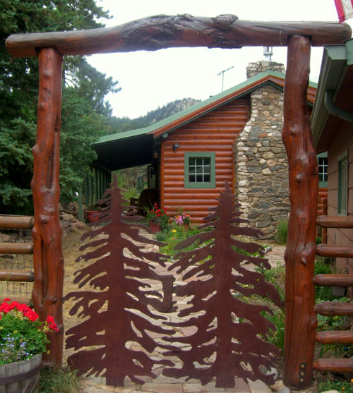 Content in a Cottage: Log Cabin Gate