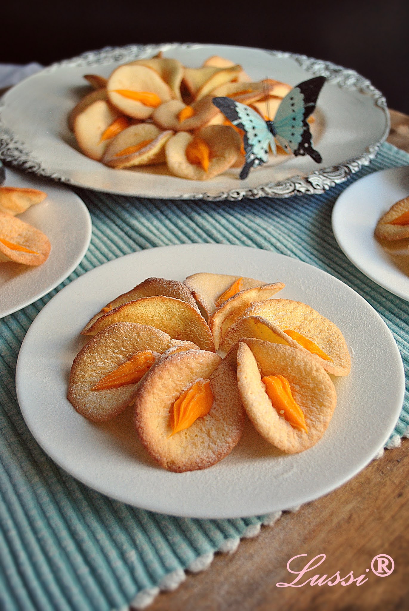 Lussi`s World of Artcraft: Сладки „Калии” / Calla Lily Cookies