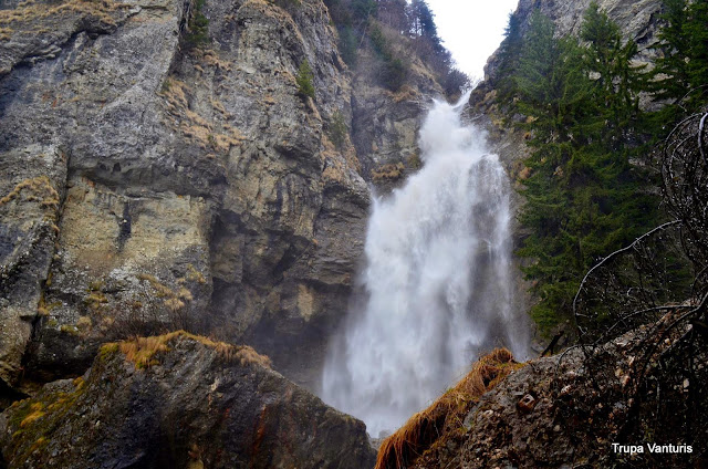 Poveştile mele: La Cascada Vanturis din Muntii Bucegi