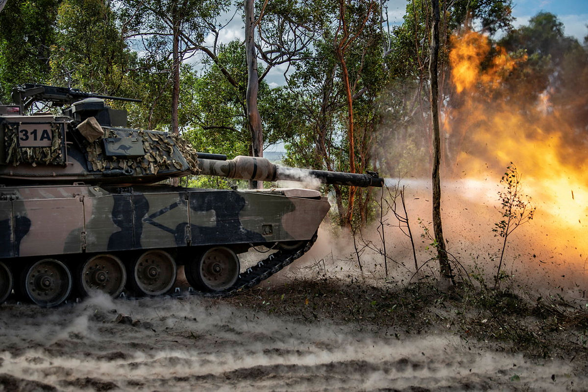 DEFENSE STUDIES: Combined Arms Fire in Exercise Diamond Walk