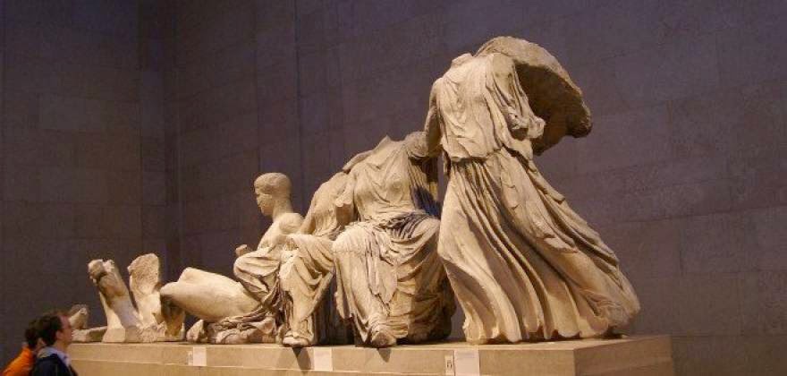 Προκαλεί ο διευθυντής του Βρετανικού Μουσείου: Ο Ελγιν έφερε νόμιμα τα ...