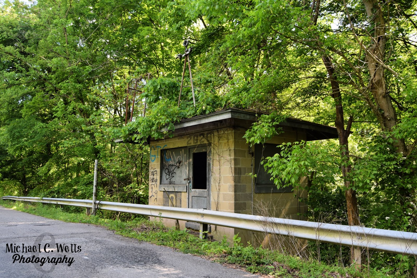 Abandoned River Ridge Neighborhood