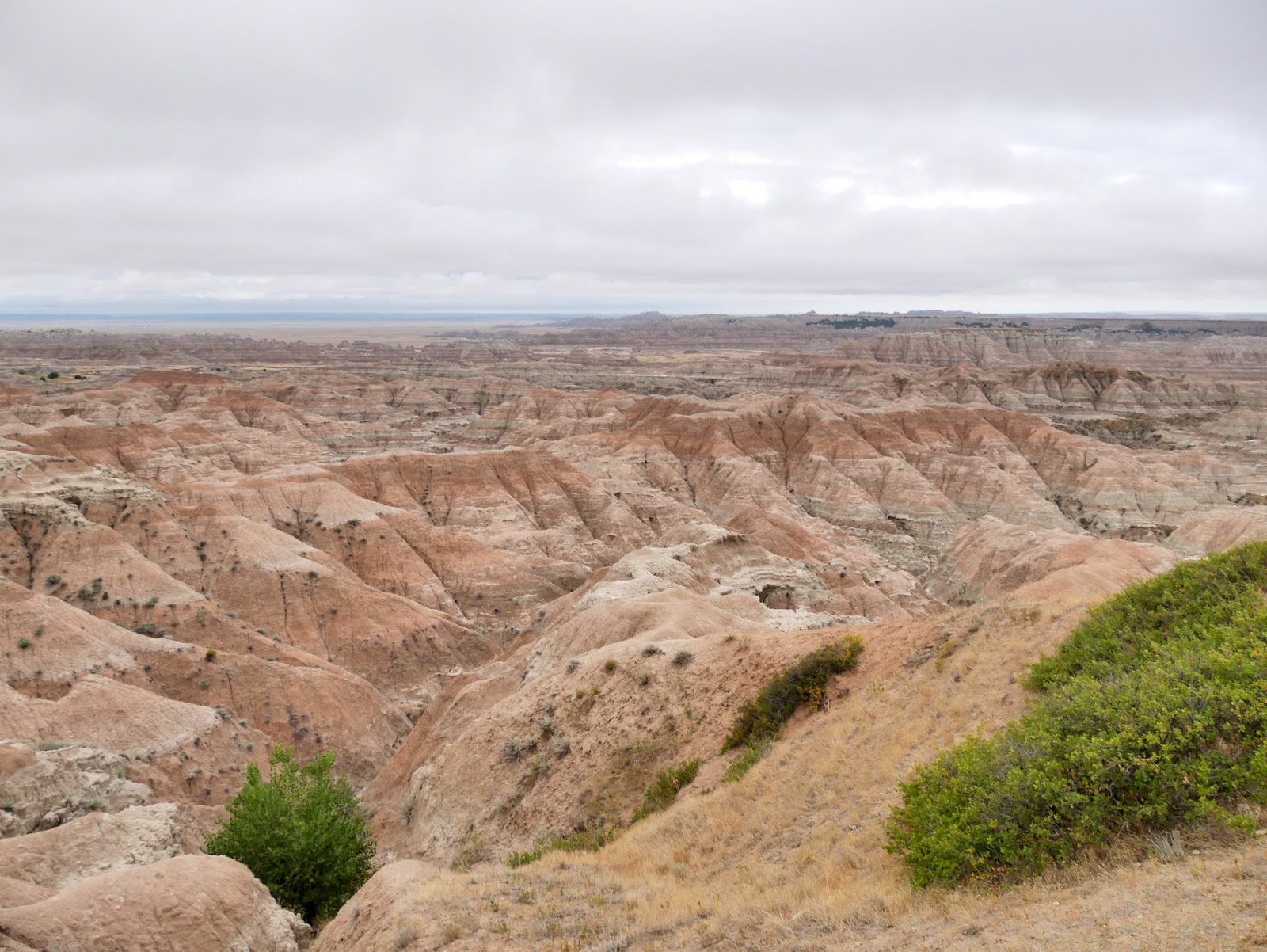 American Travel Journal: Sage Creek Rim Road - Badlands National Park